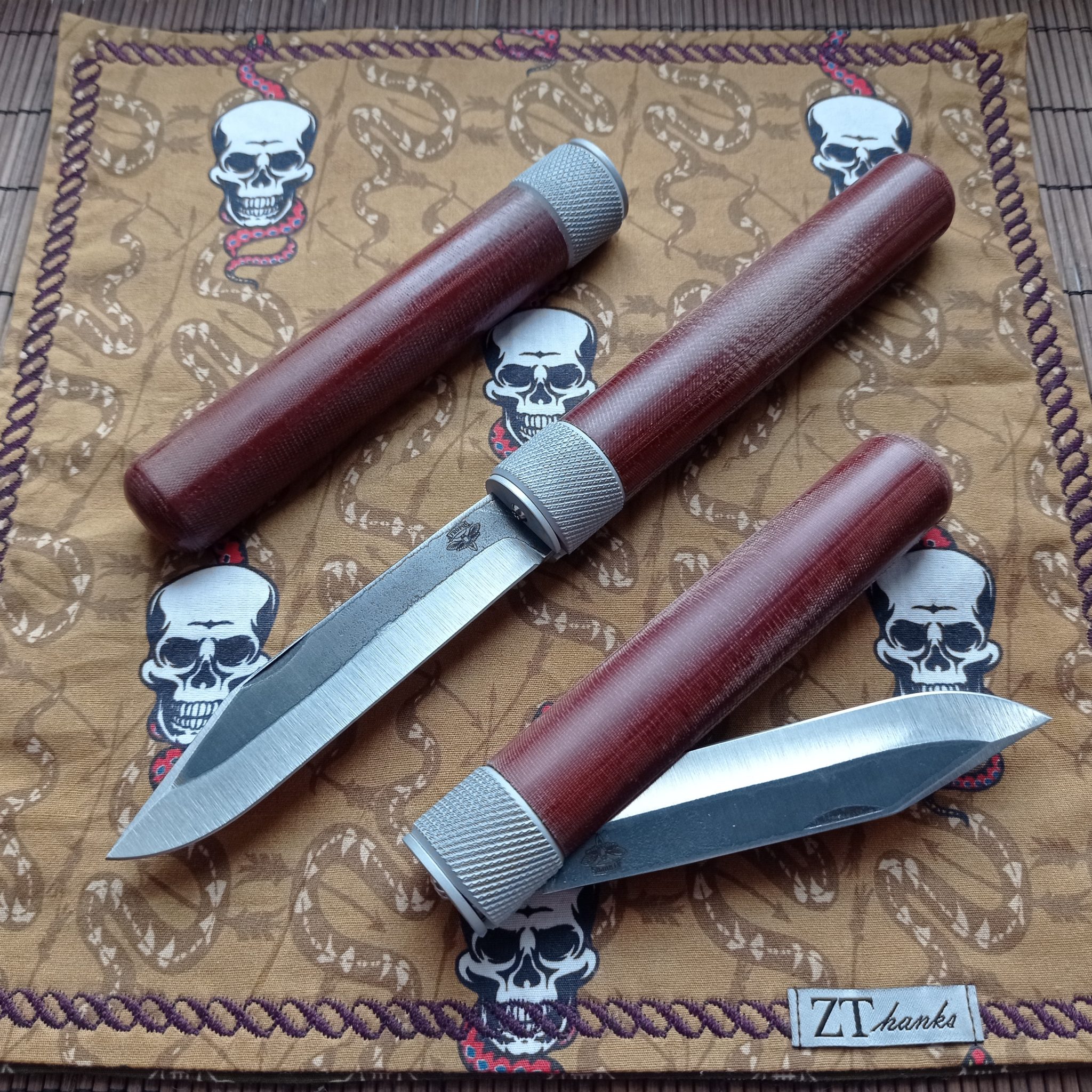 Balisongs and folding knives – Knives & Accessories